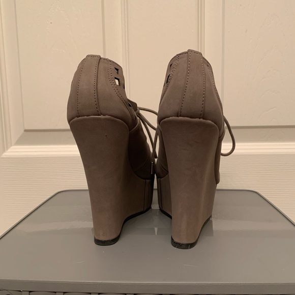 Shoes | Wedge Heel Closed Toe Platform Pumps | Poshmark